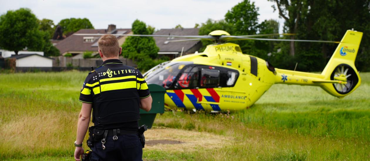 Traumahelikopter landt in weiland bij medische noodsituatie in Horst ...